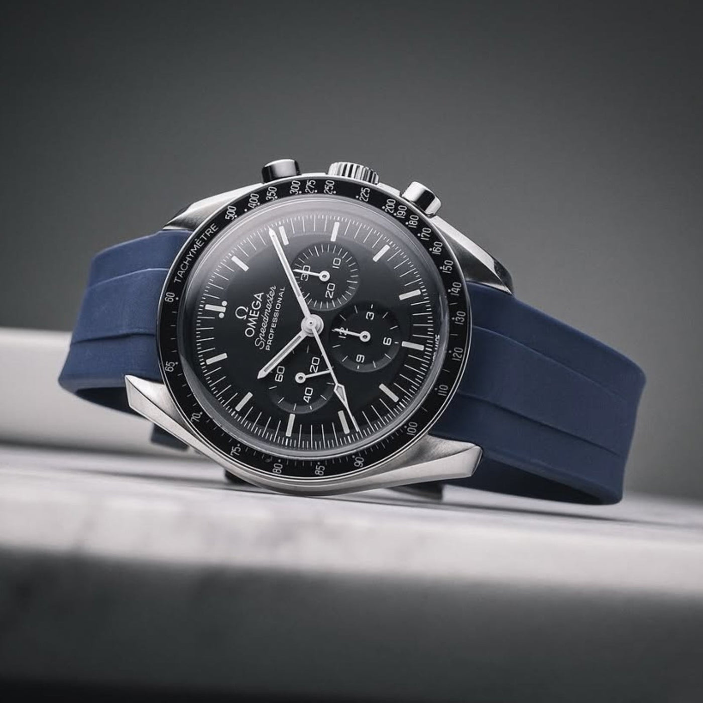 Omega Speedmaster Straps – High-Quality Rubber Bands | Helvetus®